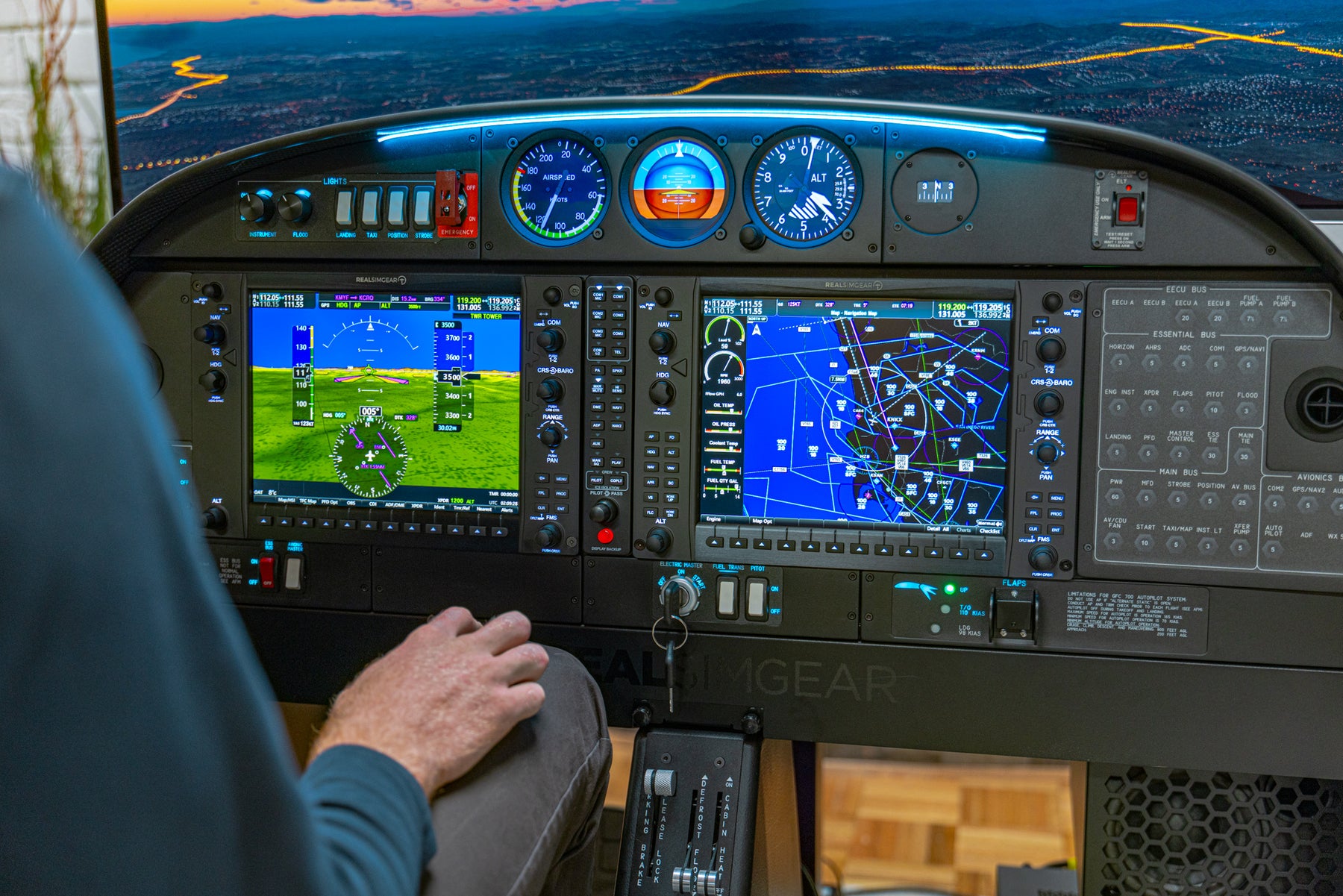 Diamond Flight Simulator – RealSimGear.com